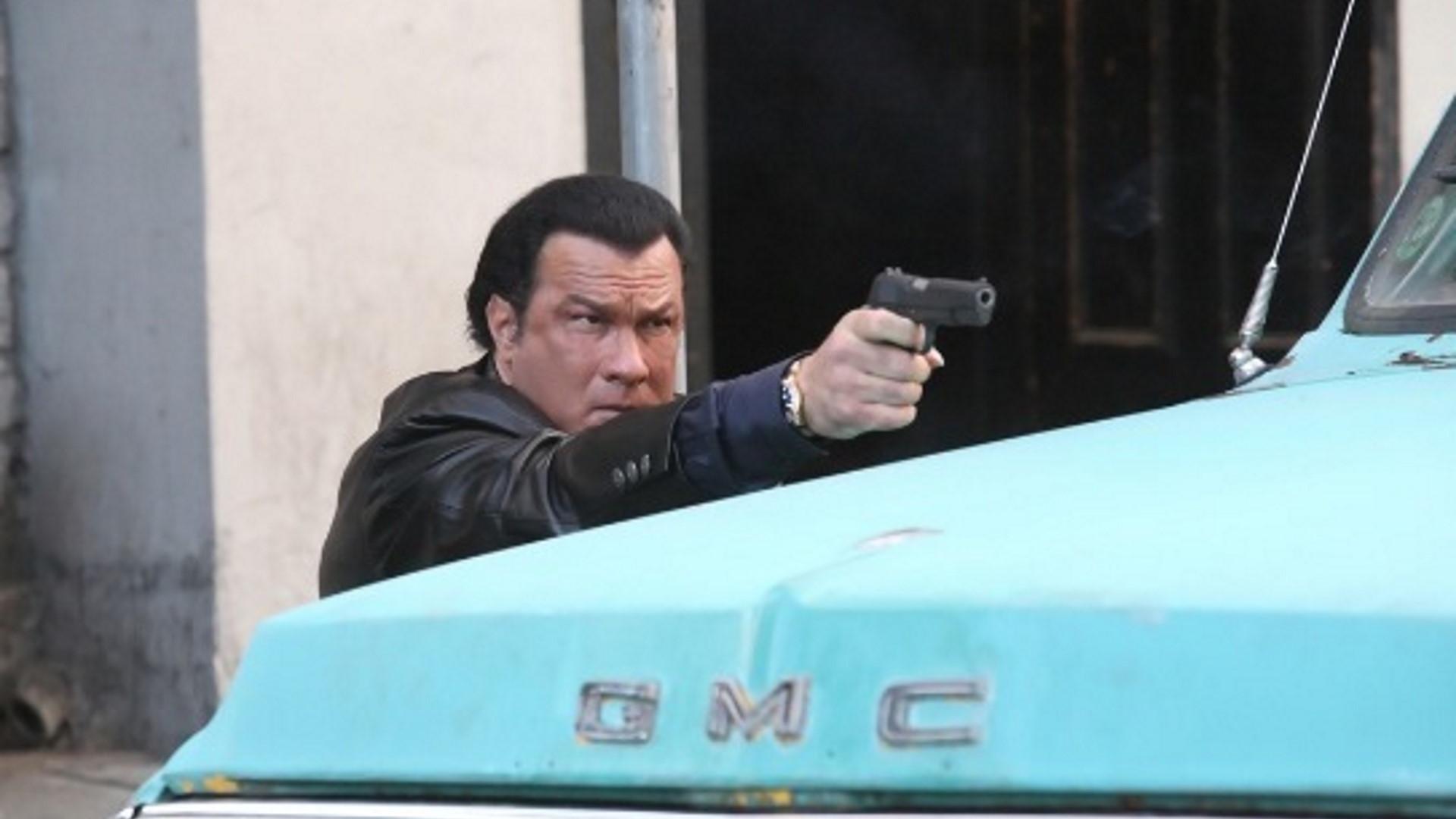 VERN Reviews KILL SWITCH! | VERN'S REVIEWS on the FILMS of CINEMA